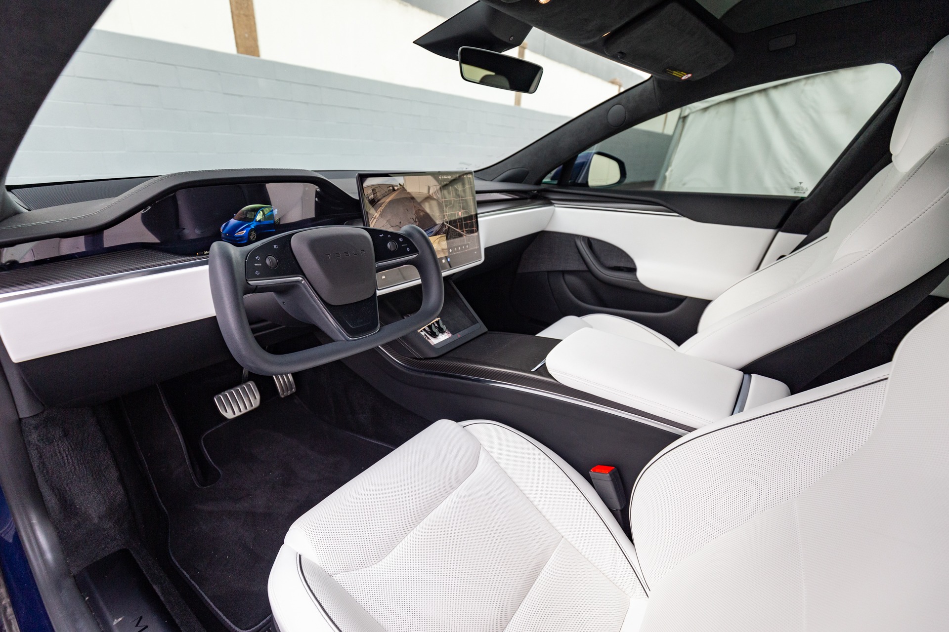 2022 Tesla Model S Interior