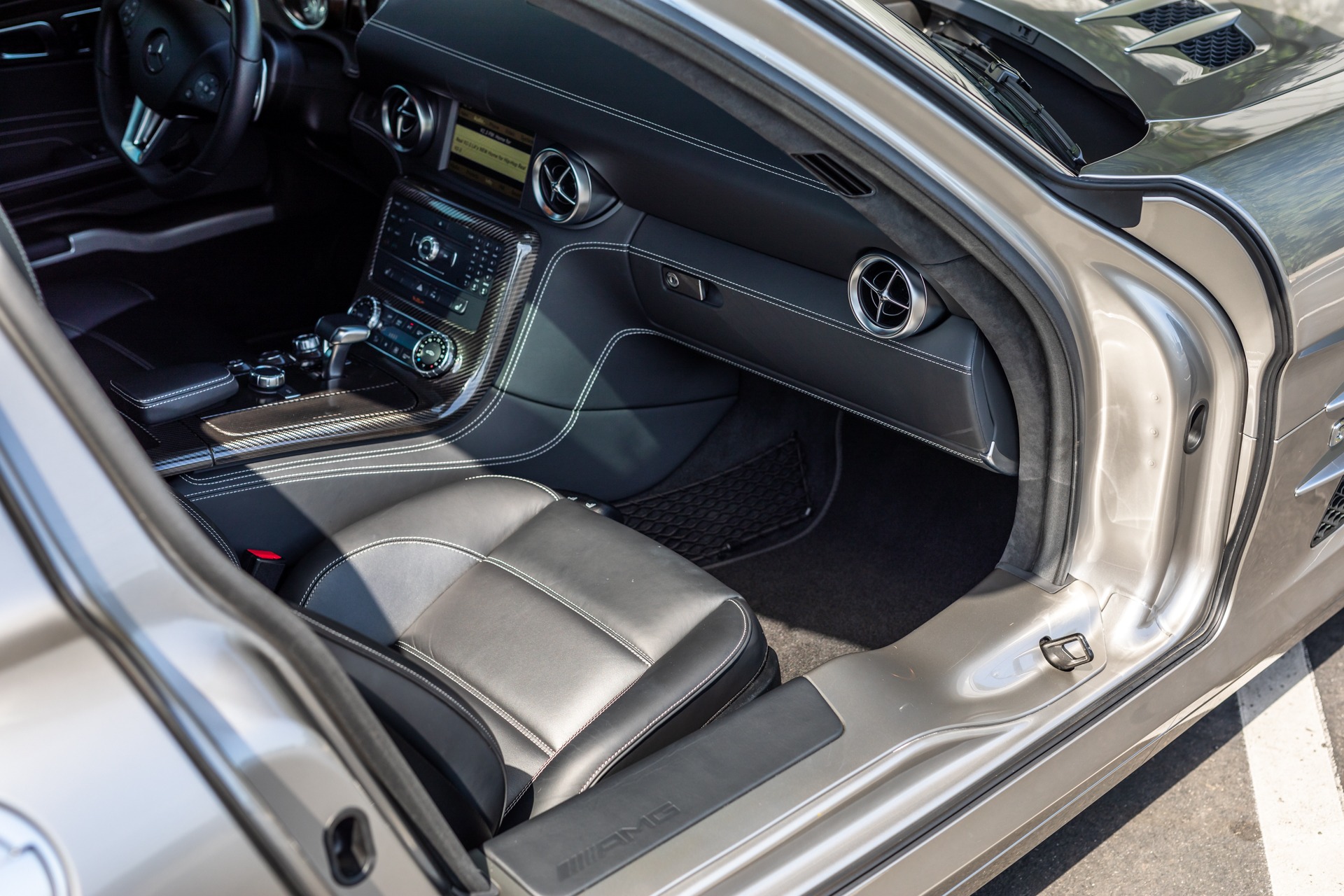 2022 Mercedes Benz Sls Amg Interior