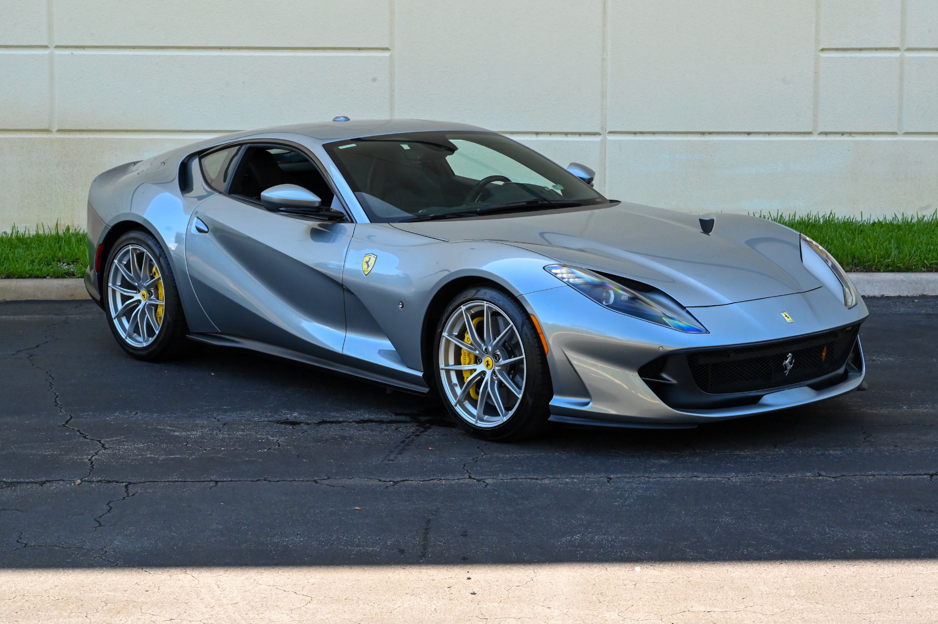 Used 2020 Ferrari 812 Superfast For Sale ($399,000) | iLusso Stock #M252241