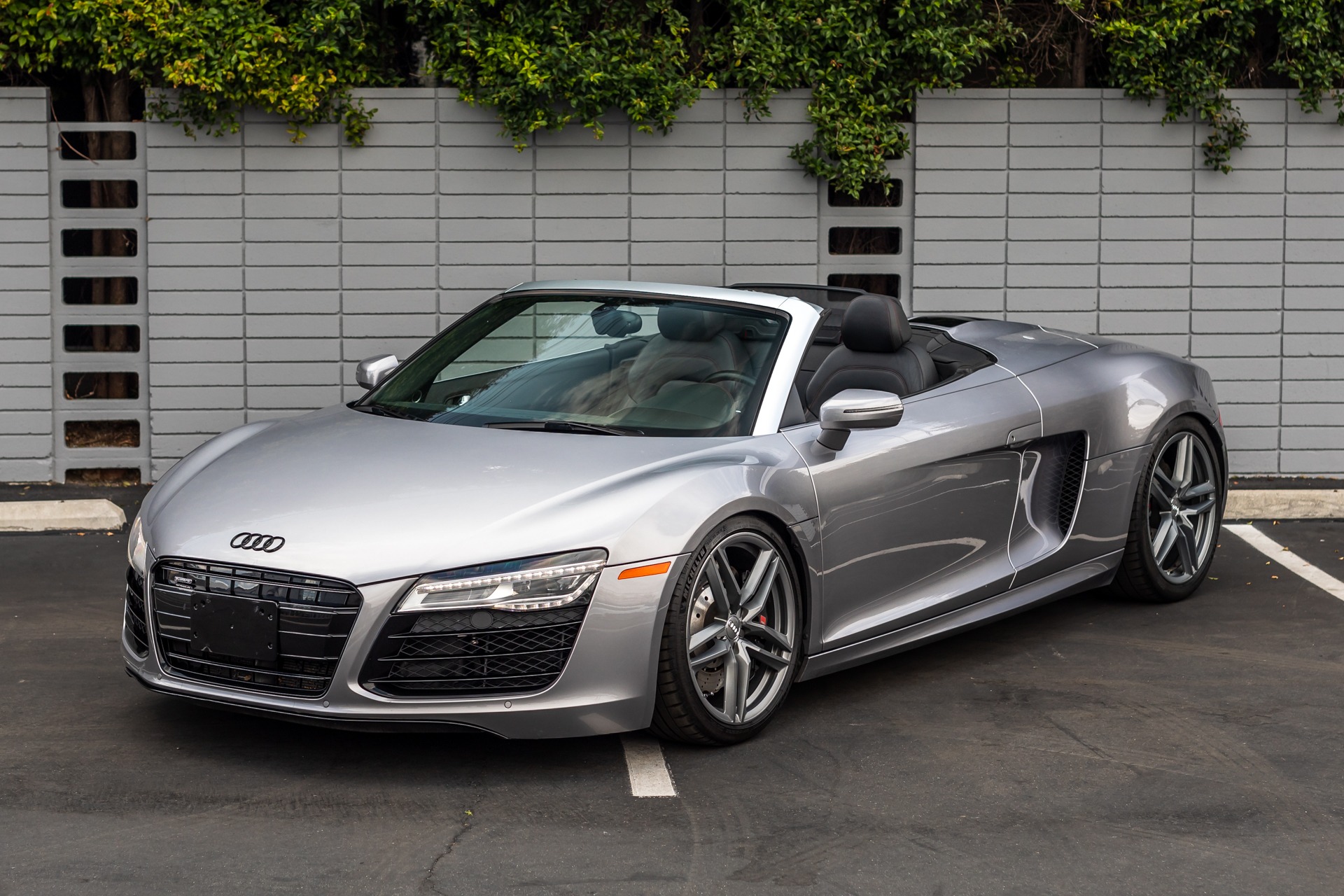 Audi R8 Spyder Silver