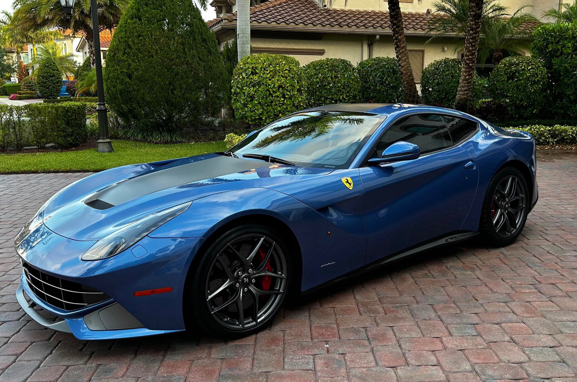 Ferrari F12 Berlinetta Blue