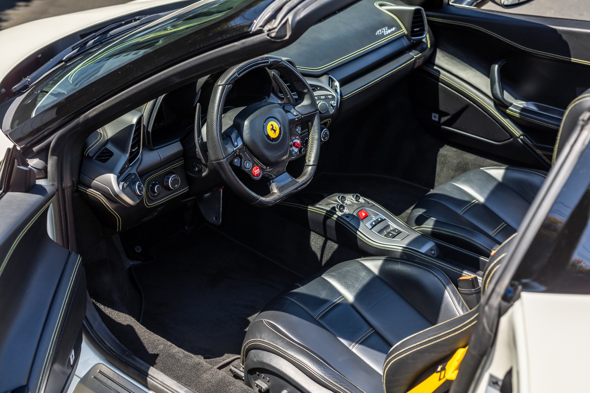 2017 Ferrari 458 Spider Interior