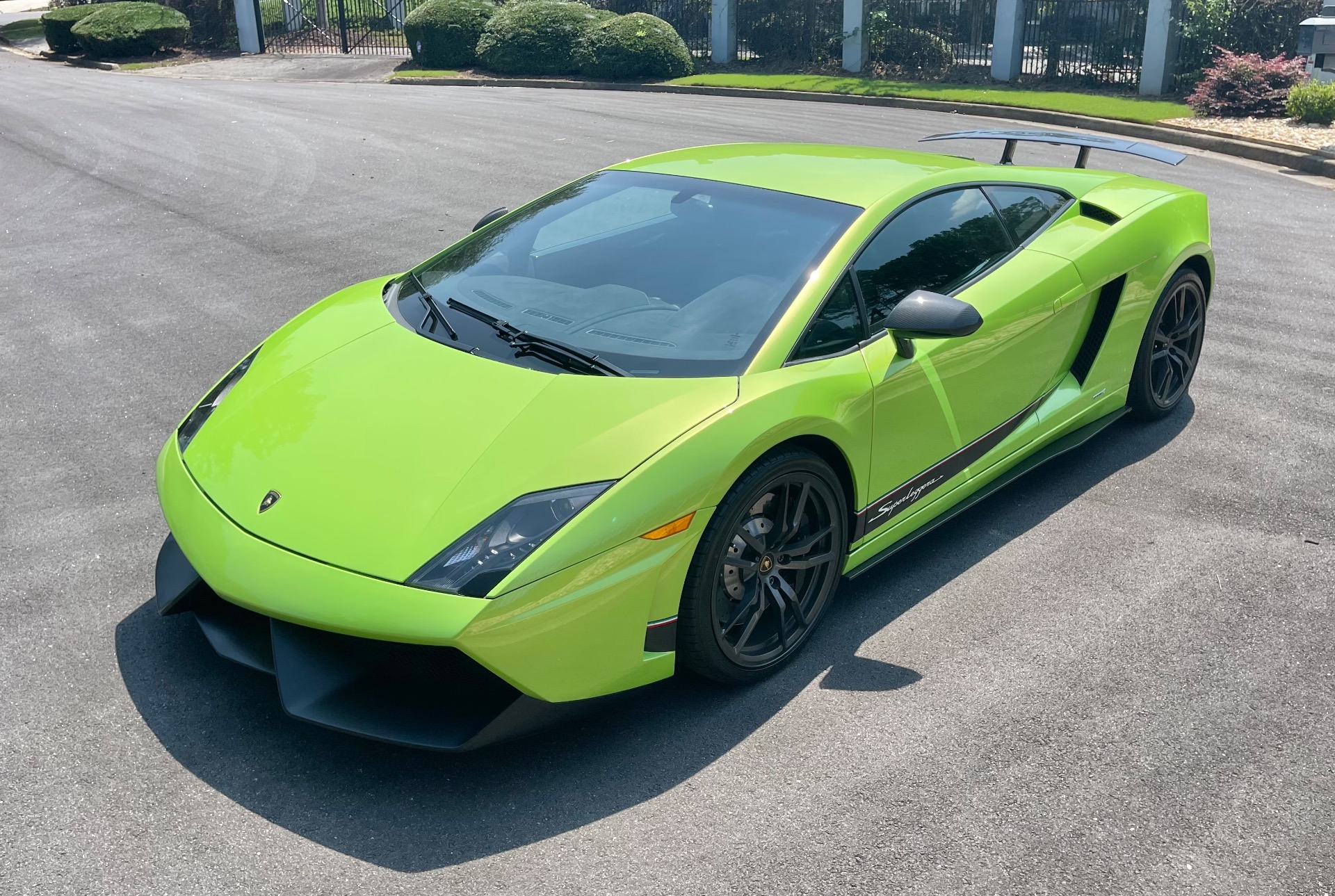 Green Lamborghini Gallardo Superleggera