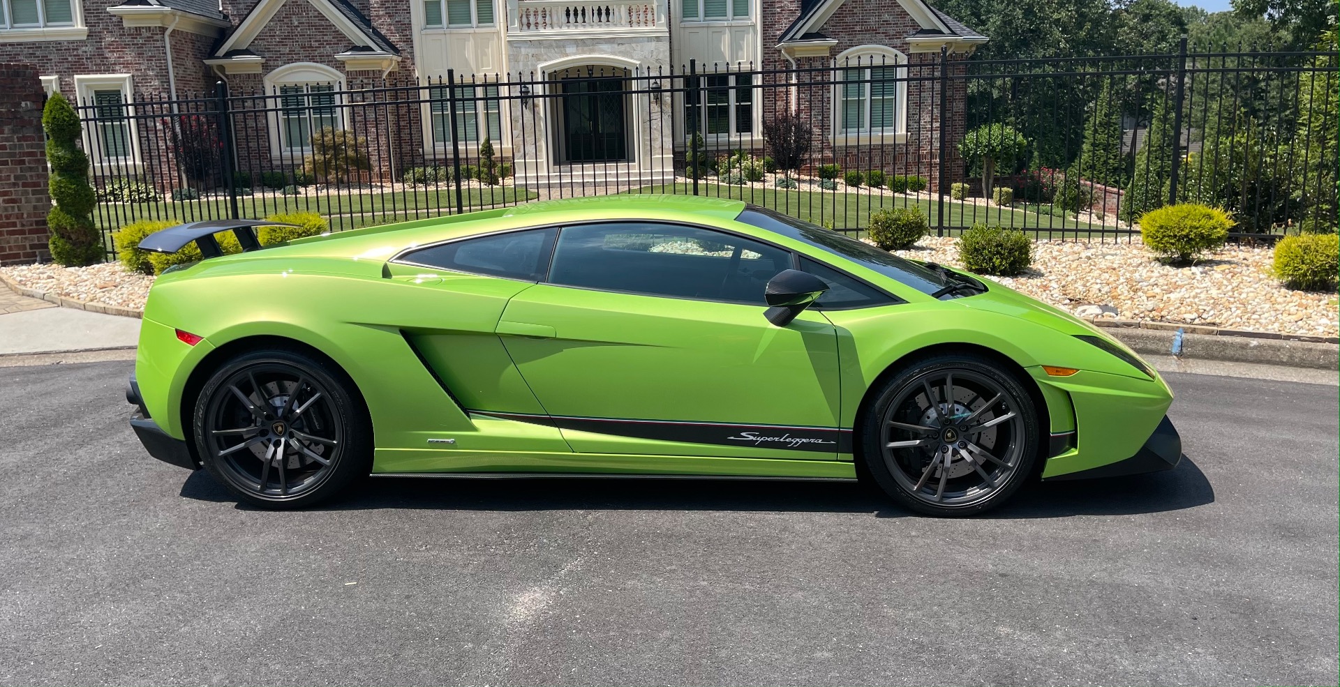 Green Lamborghini Gallardo Spyder