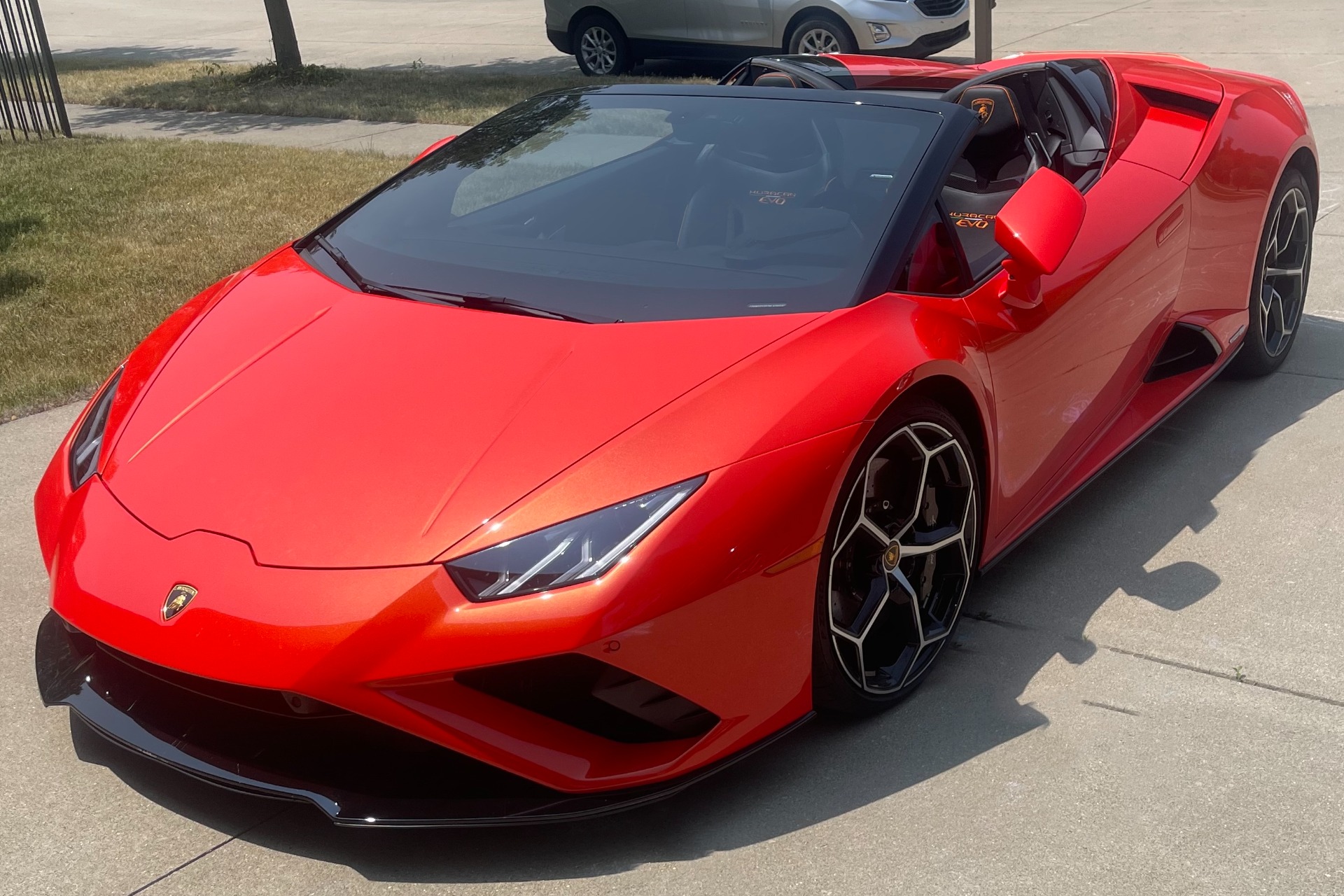 2022 Lamborghini Huracan Red