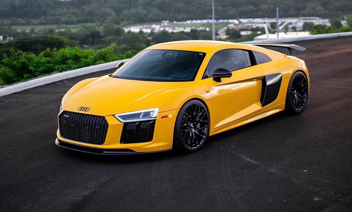 Audi R8 Black And Yellow