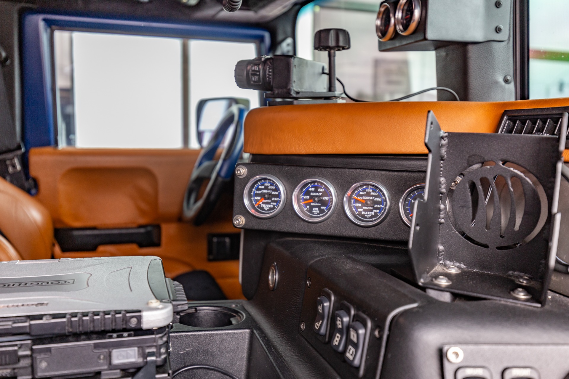 Hummer H1 Wagon Interior