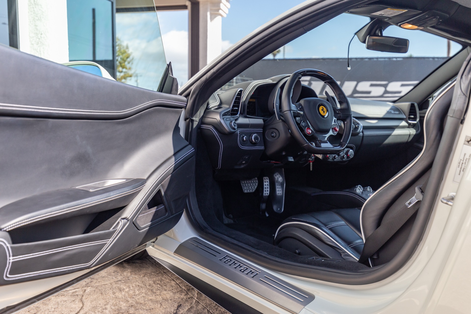 Used 2015 Ferrari 458 Italia For Sale (Sold) | iLusso Stock #210643