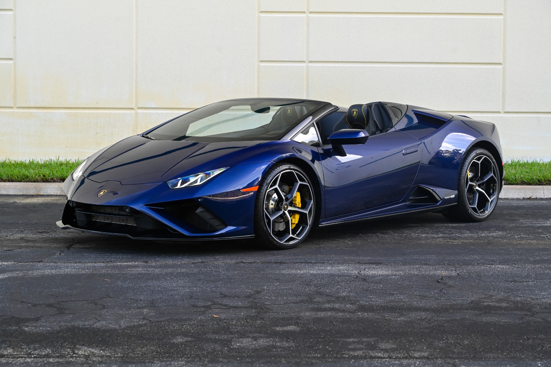 Lamborghini Huracan Blue