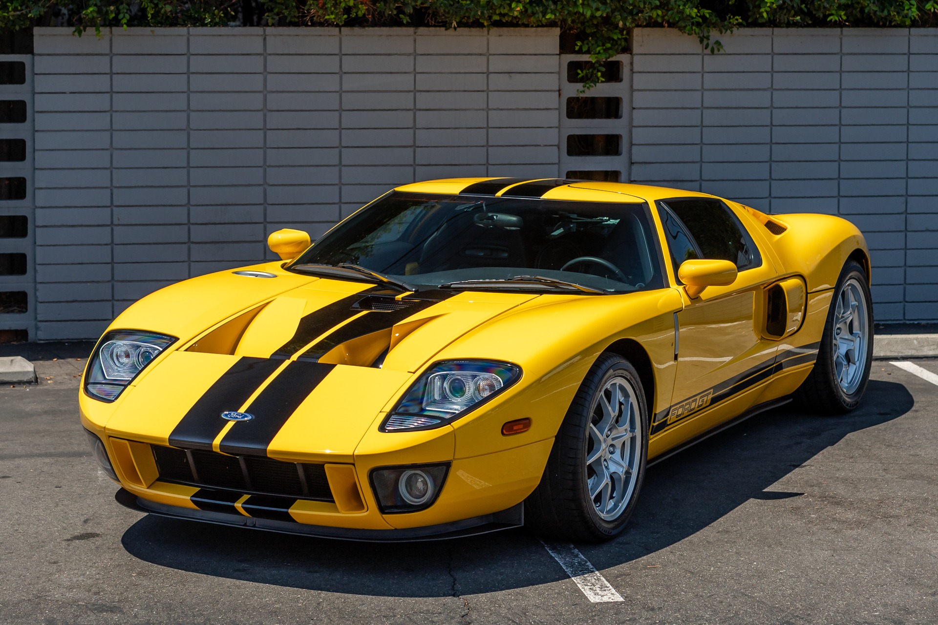 Used 2005 Ford GT For Sale (Sold) | iLusso Stock #CI401390