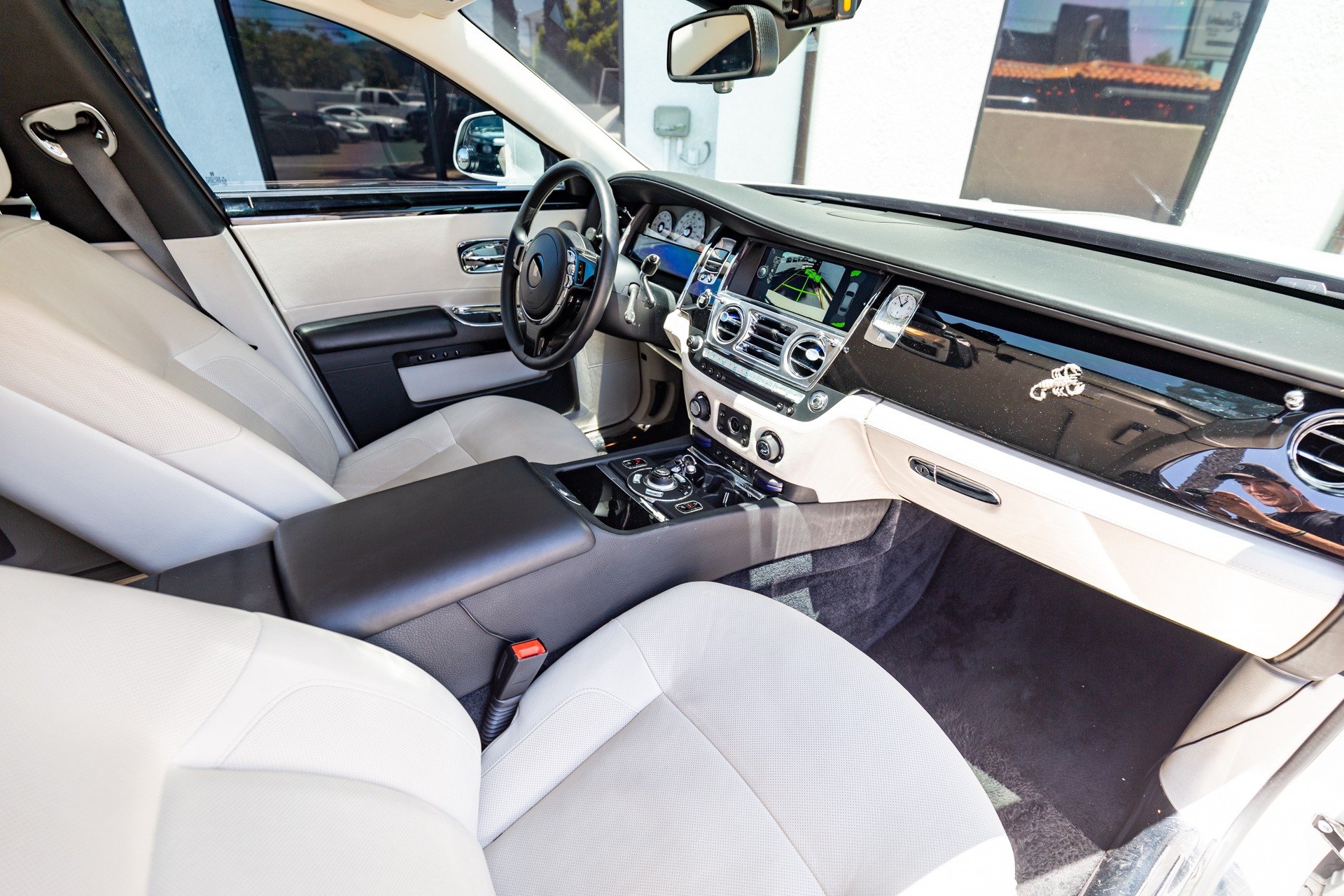 Used 2013 Rolls-Royce Ghost EWB For Sale (Sold) | iLusso Stock #X65962 Used 2013 Rolls-Royce Ghost EWB For Sale (Sold) | iLusso Stock #X65962