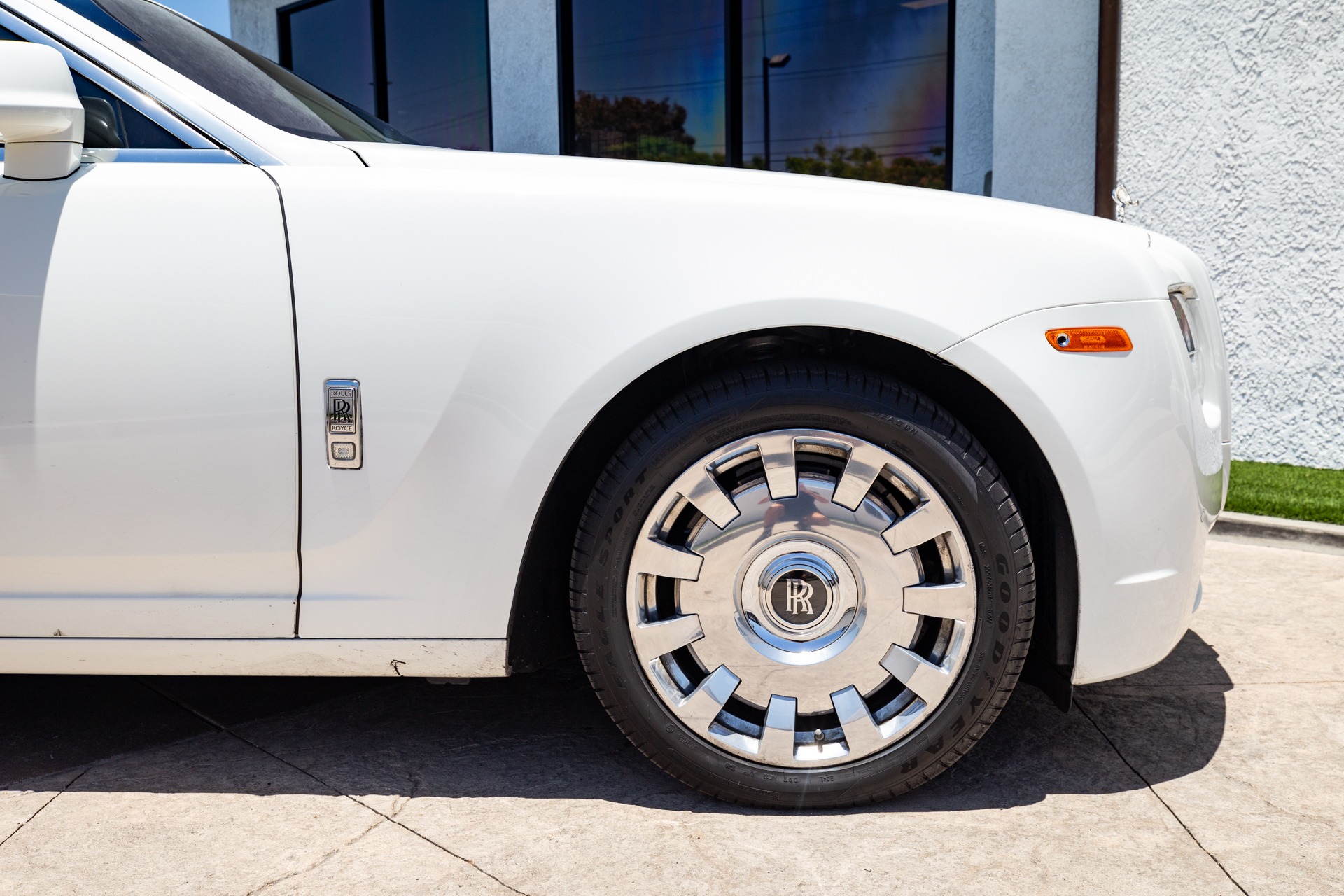 Used 2013 Rolls-Royce Ghost EWB For Sale (Sold) | iLusso Stock #X65962 Used 2013 Rolls-Royce Ghost EWB For Sale (Sold) | iLusso Stock #X65962