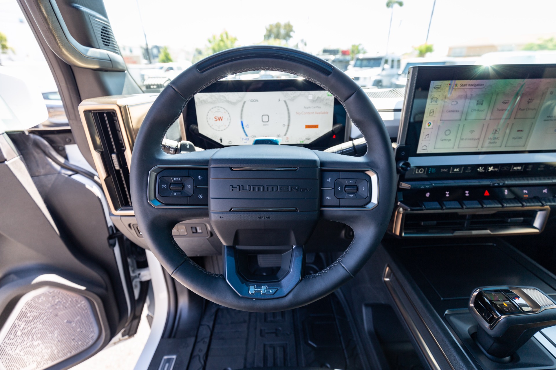 Hummer H3 2022 Interior