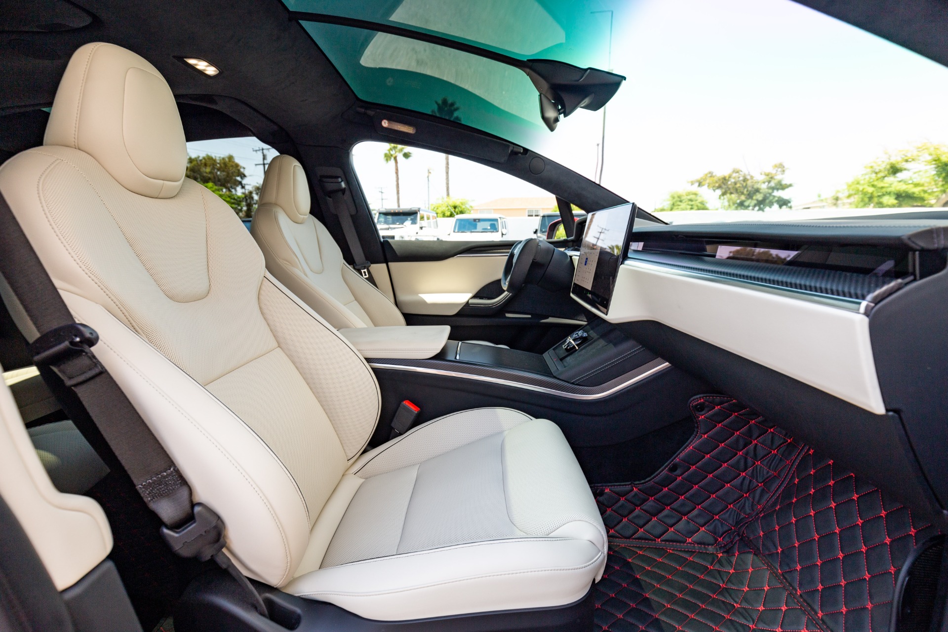 2022 Tesla Model X Interior