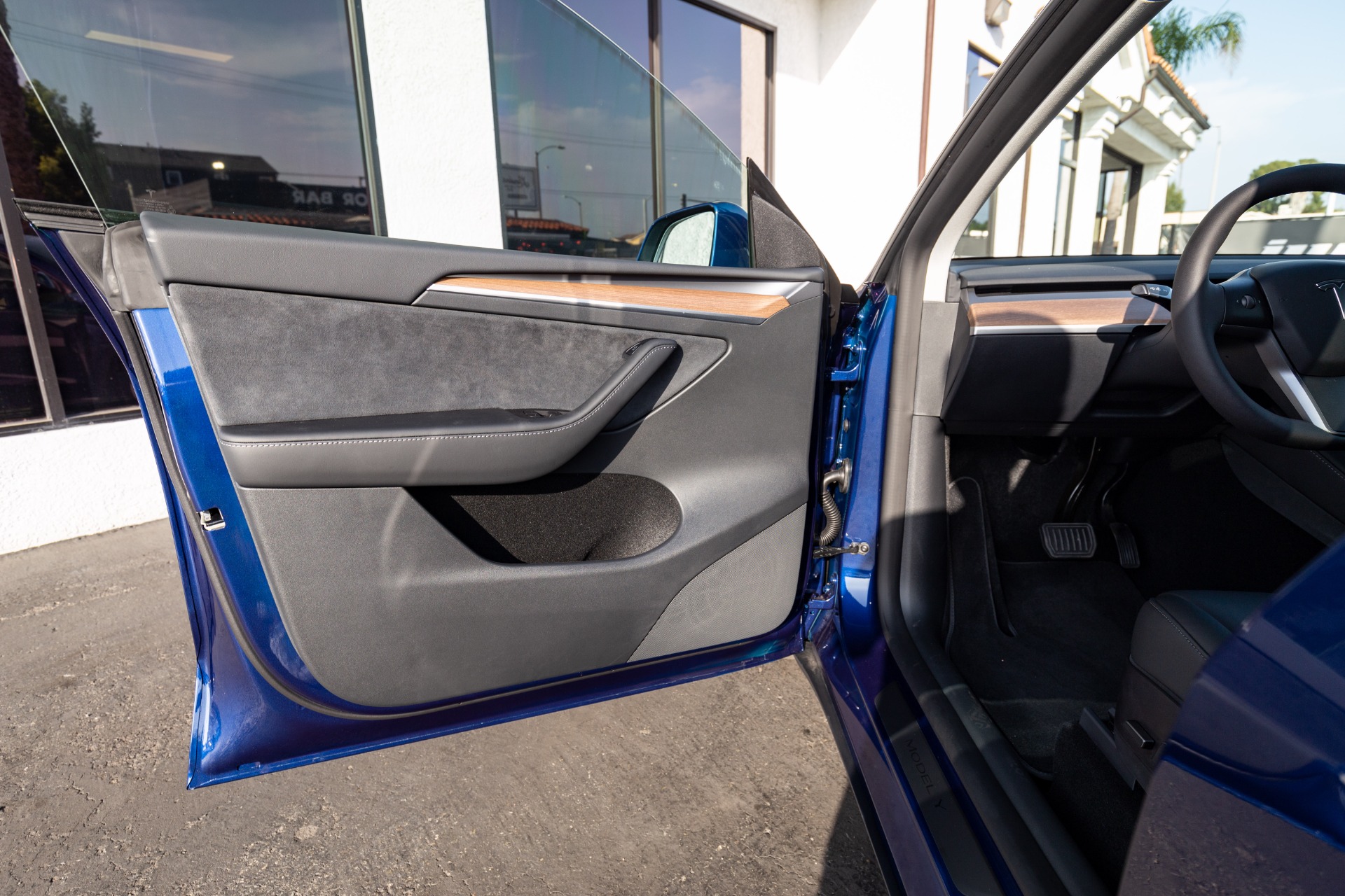 Used 2022 Tesla Model Y Long Range For Sale ($74,000) | iLusso Stock ...