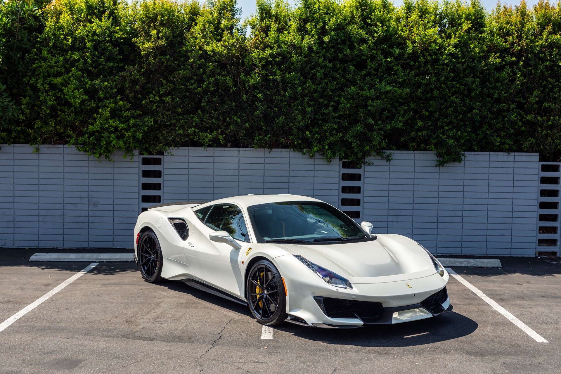 Used 2020 Ferrari 488 Pista For Sale ($625,000) | iLusso Stock #M249540