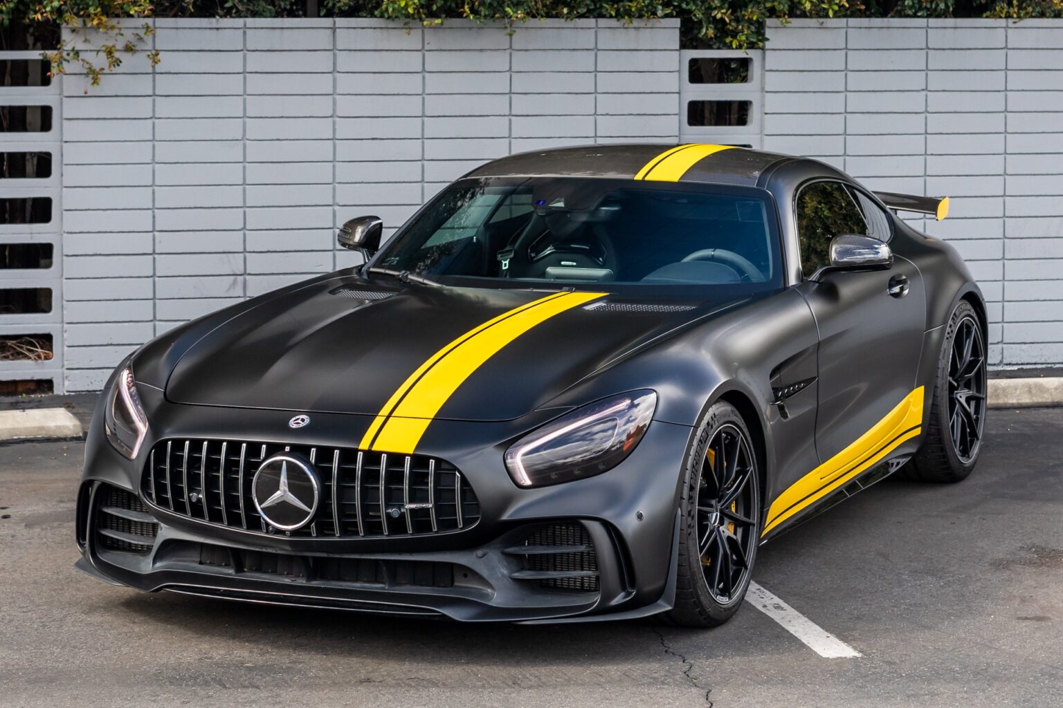 The Best Entry-Level Supercars - iLusso
